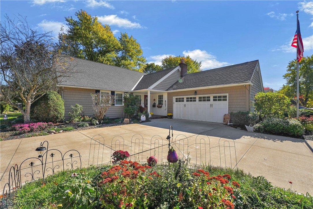 6821 Chadbourne Drive, For Sale in North Olmsted - eXp Realty
