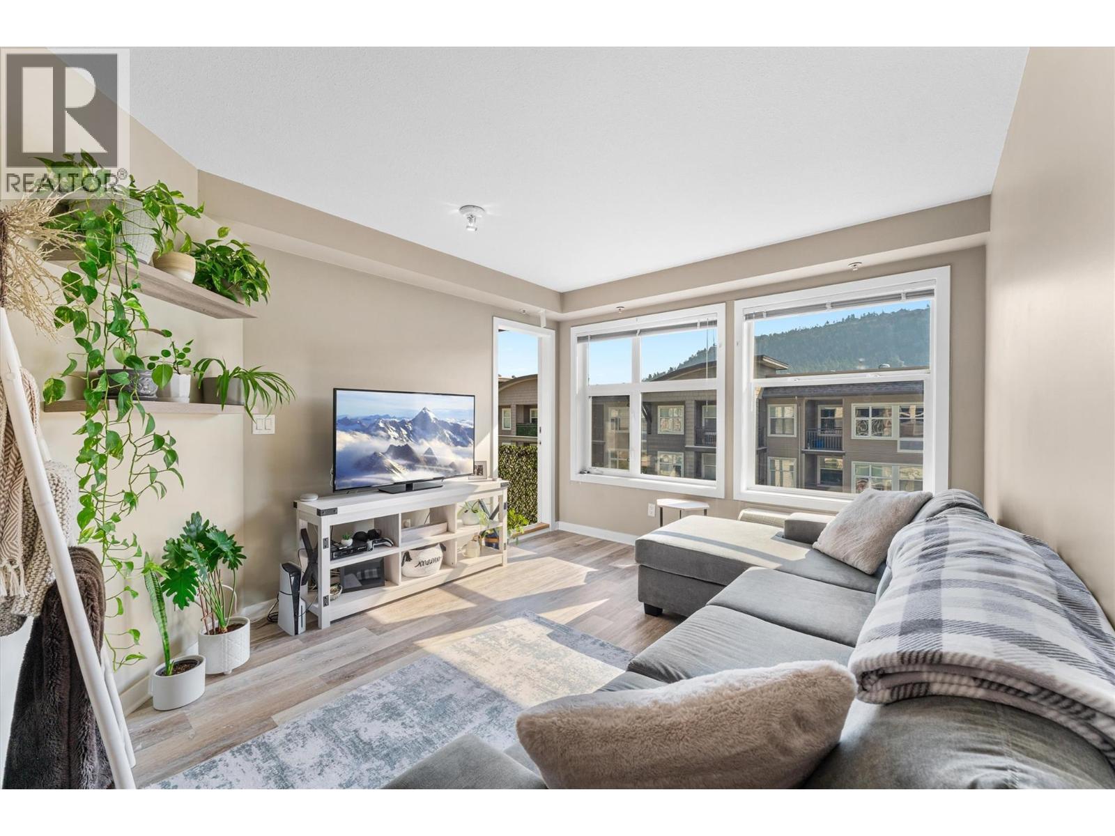 406 - 539 Yates Rd, For Sale in Kelowna - eXp Realty