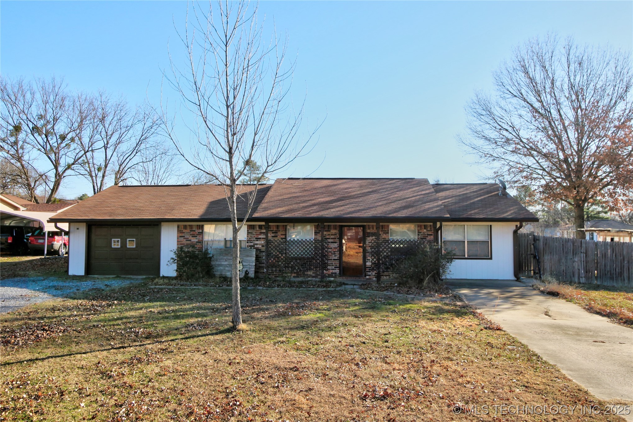 1602 Jerry St, For Sale in Durant - eXp Realty
