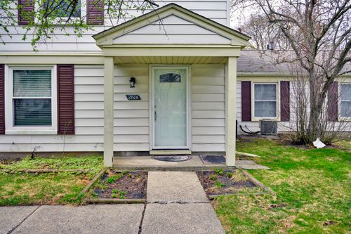 Lake Orion, Keatington New Town, MI Condos for Sale