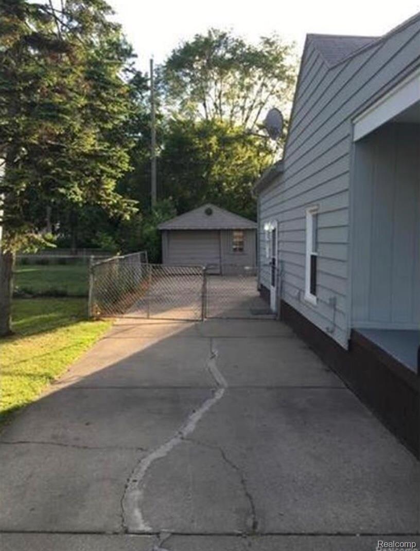 24607 Cunningham Ave, For Rent in Warren - eXp Realty