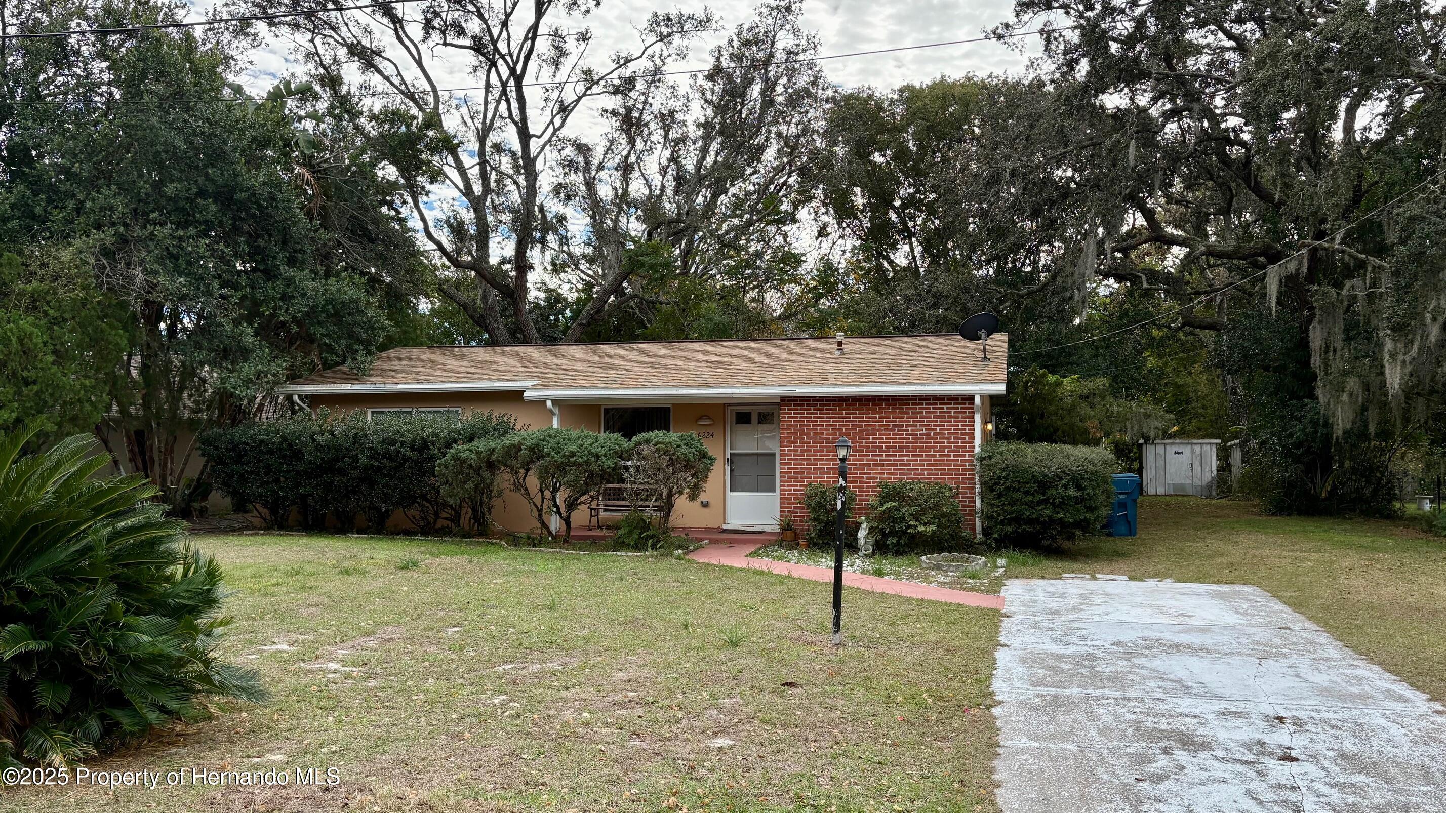 6224 Alderwood St, For Sale in SPRING HILL - eXp Realty