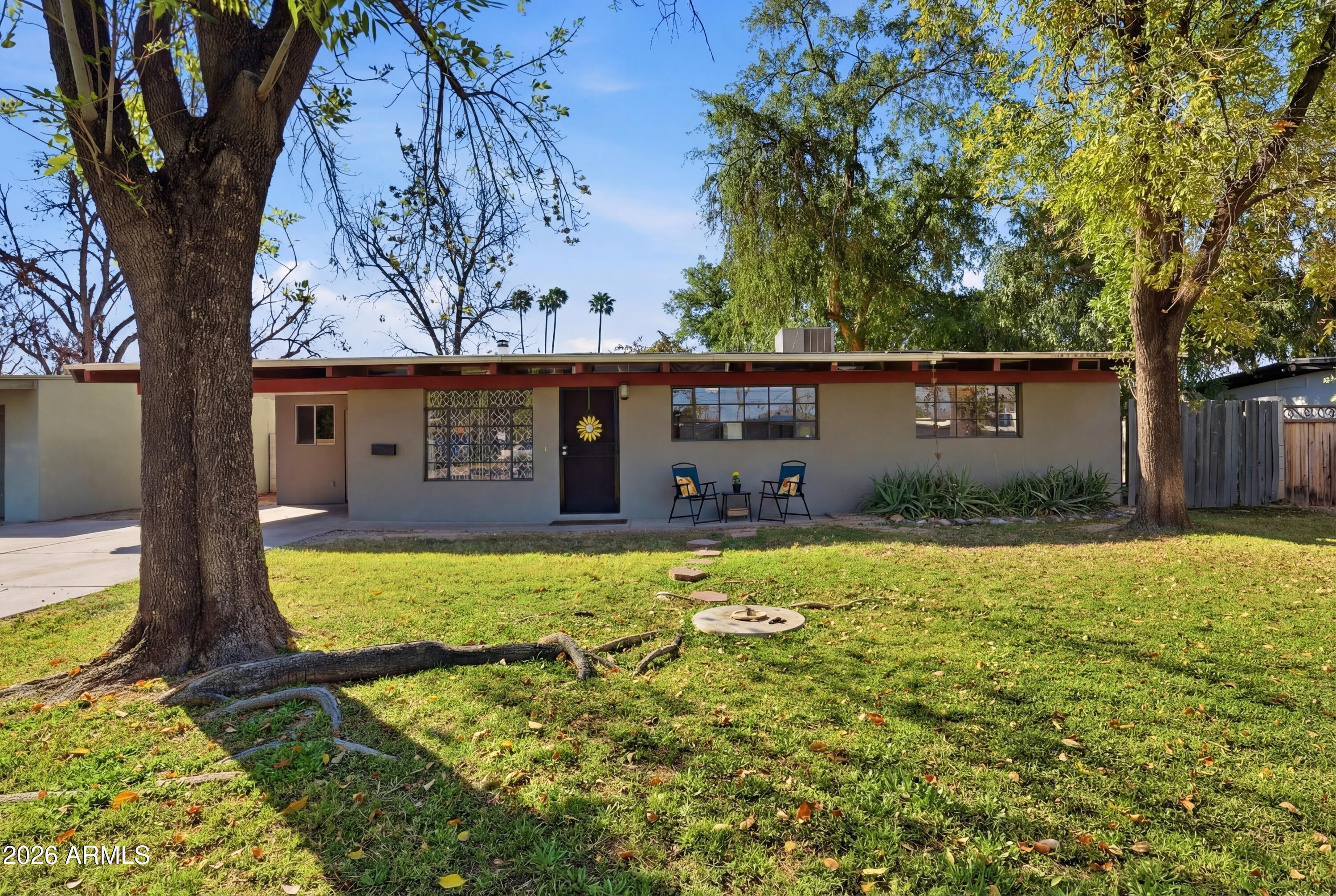 1419 E Solano Dr, For Sale in Phoenix - eXp Realty