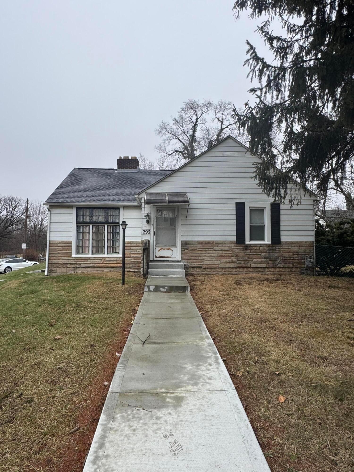 292 N Eureka Avenue, For Sale in Columbus - Zoocasa
