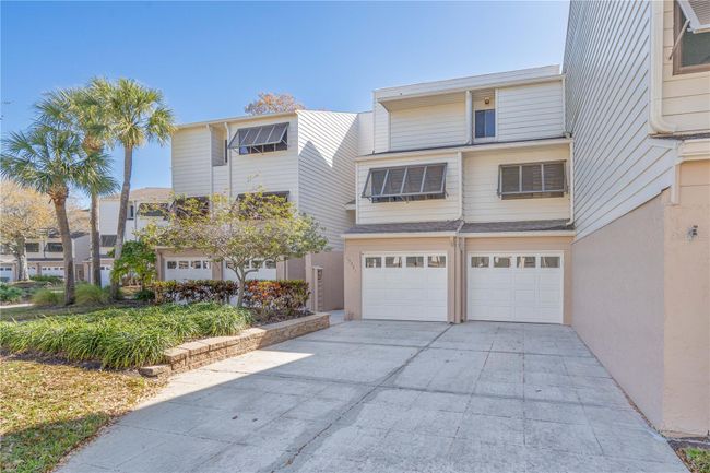 13971 Lake Point Drive, For Sale in Clearwater - Zoocasa