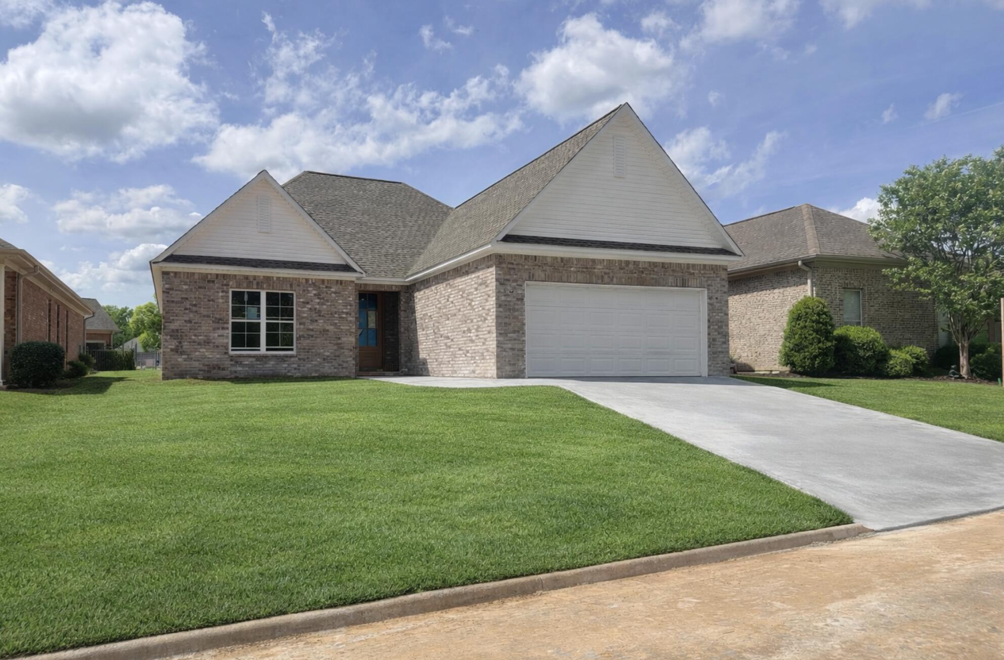 165 Village Lake Dr, For Sale in Tupelo - eXp Realty