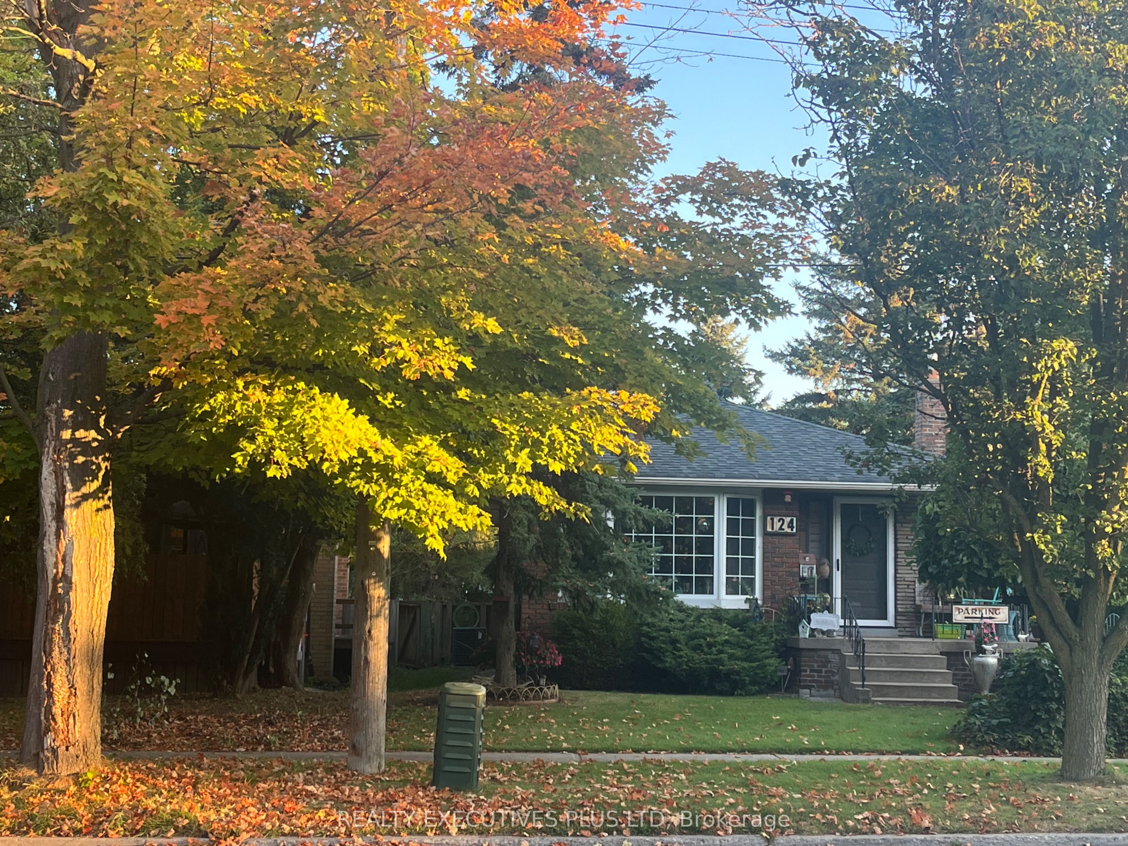 124 Applefield Dr, For Sale in Scarborough - eXp Realty