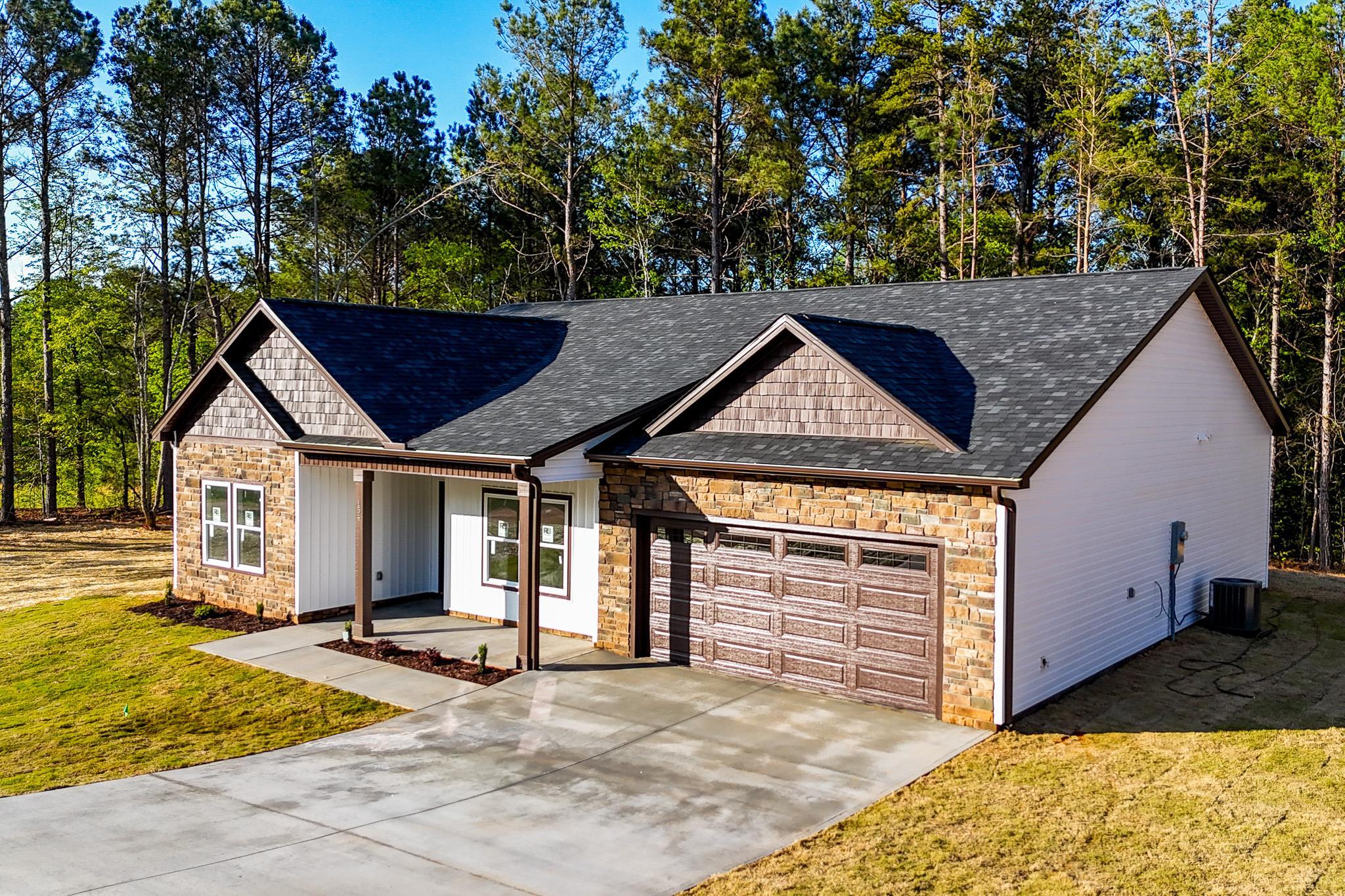 154 Susan's Road, For Sale in GAFFNEY - Zoocasa