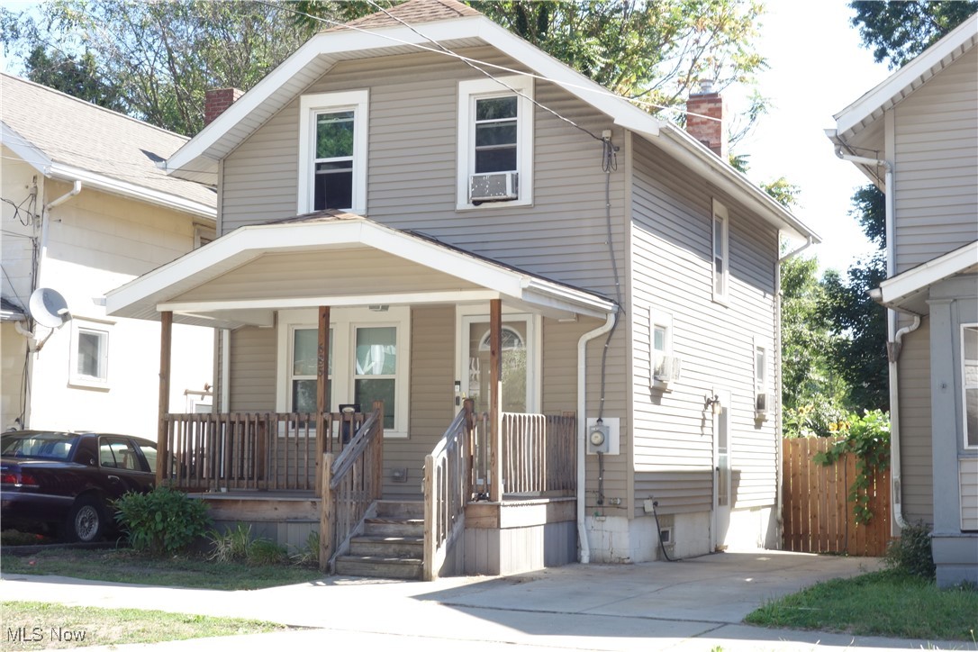685 Brown St, For Sale in Akron - eXp Realty