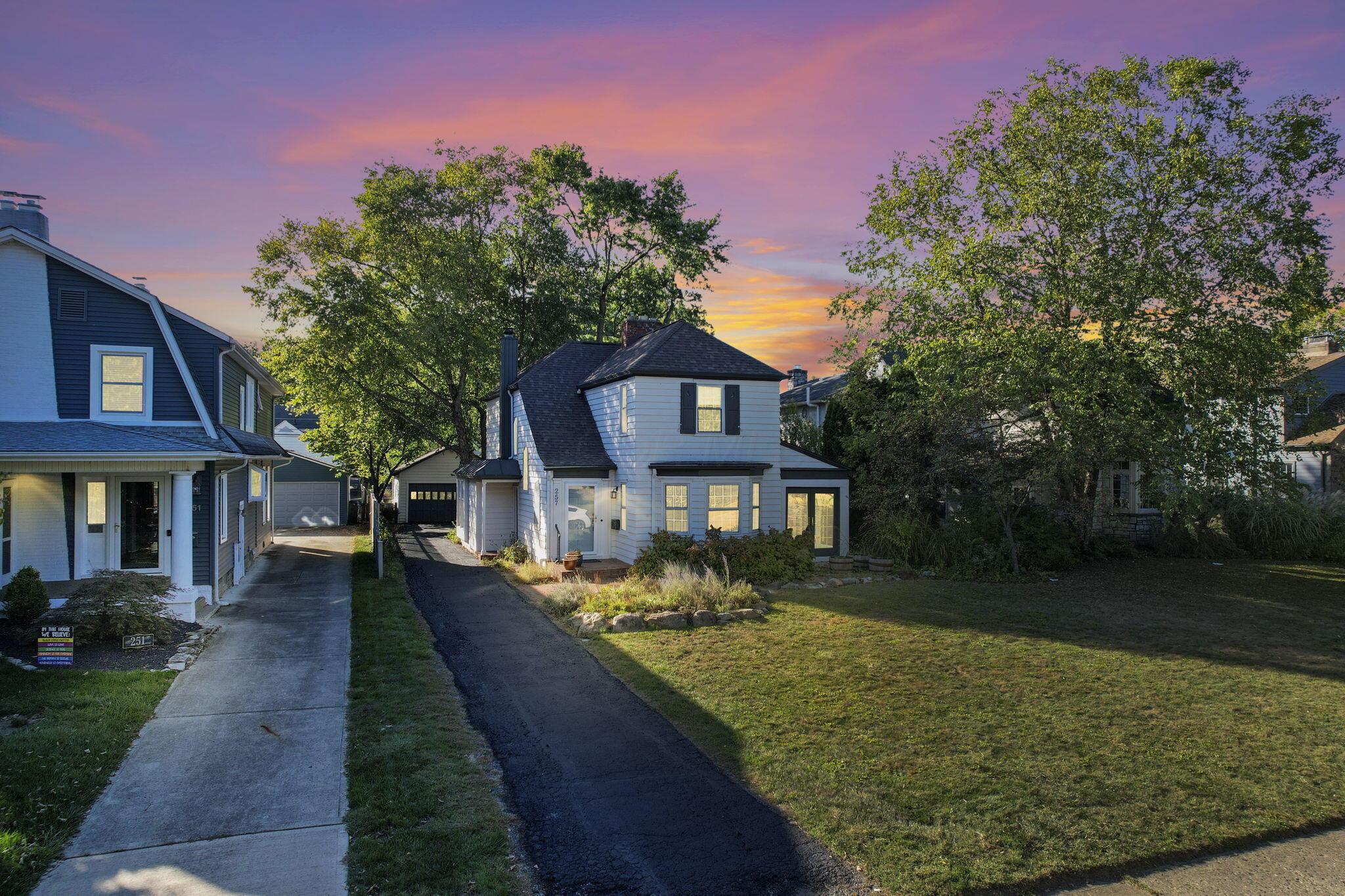 257 N Cassingham Rd, For Sale in Columbus - eXp Realty