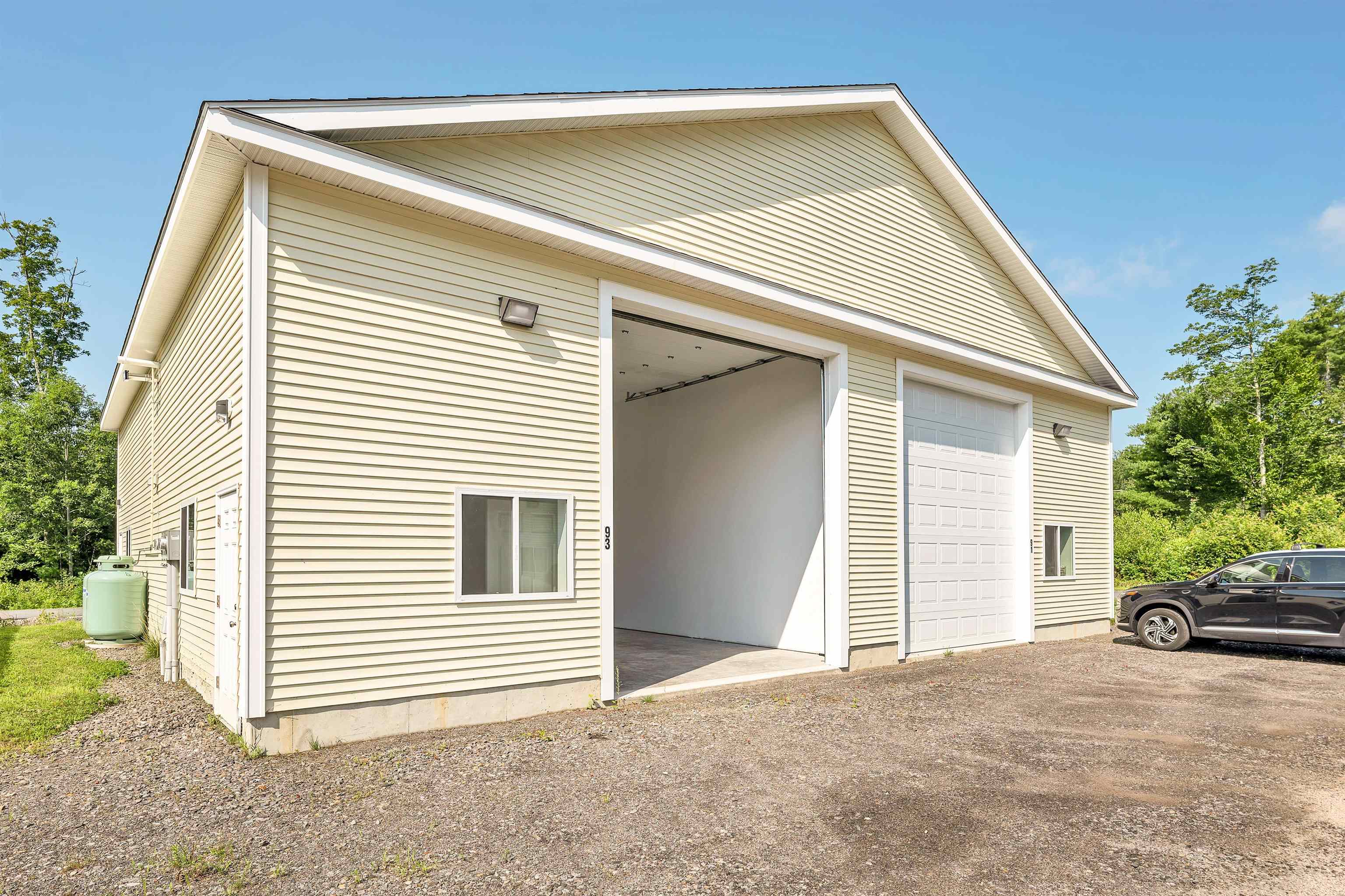 270 Isinglass Circle, Sold in Barrington - eXp Realty