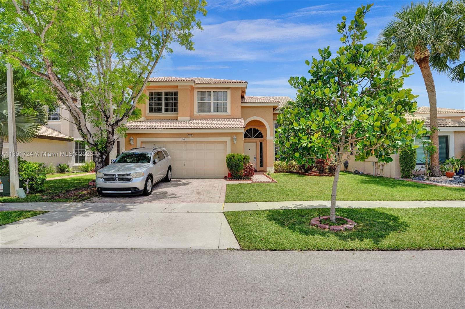 17981 Sw 33rd St, Sold in Miramar - Zoocasa