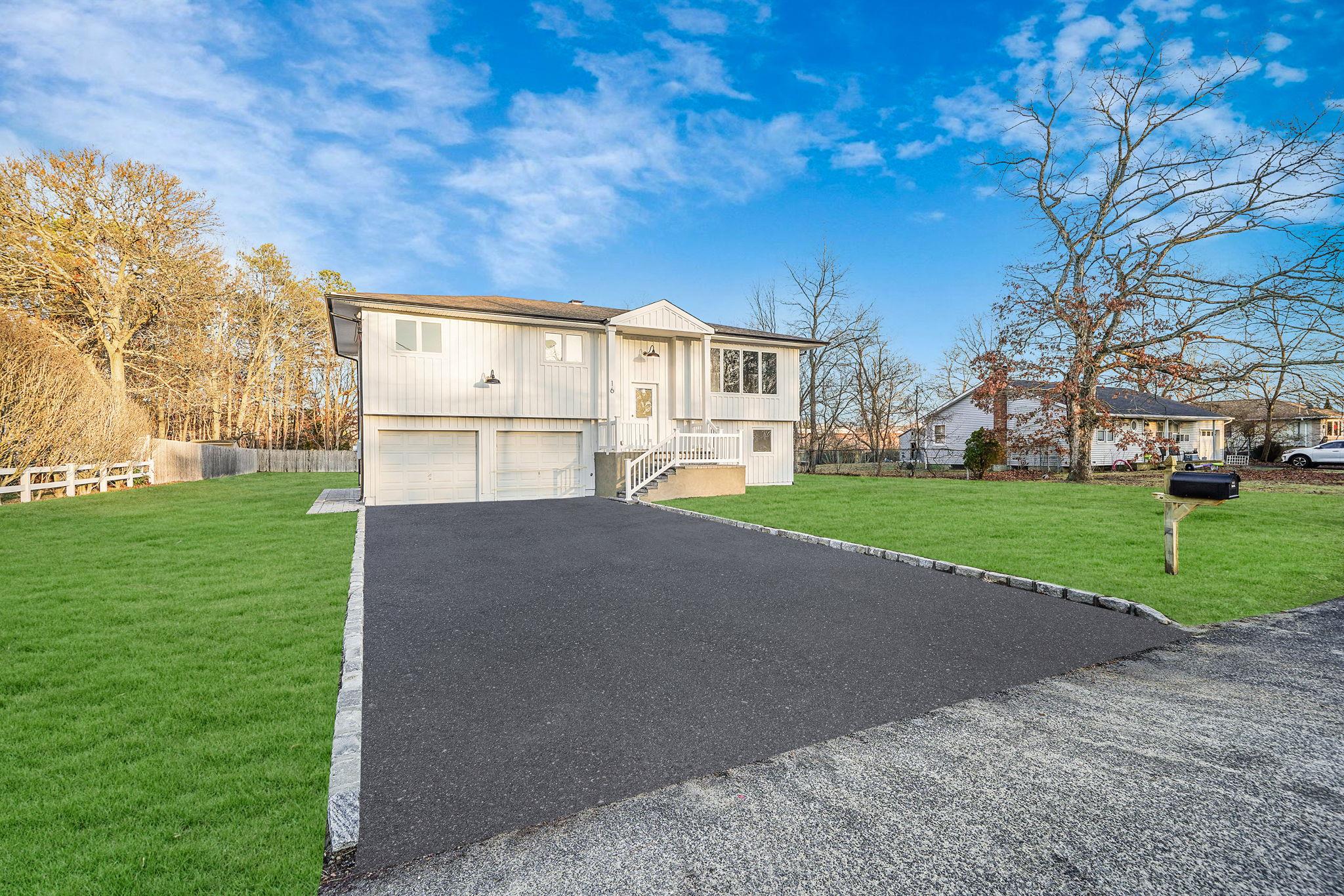 16 Maple Ave, Sold in Shirley - Zoocasa