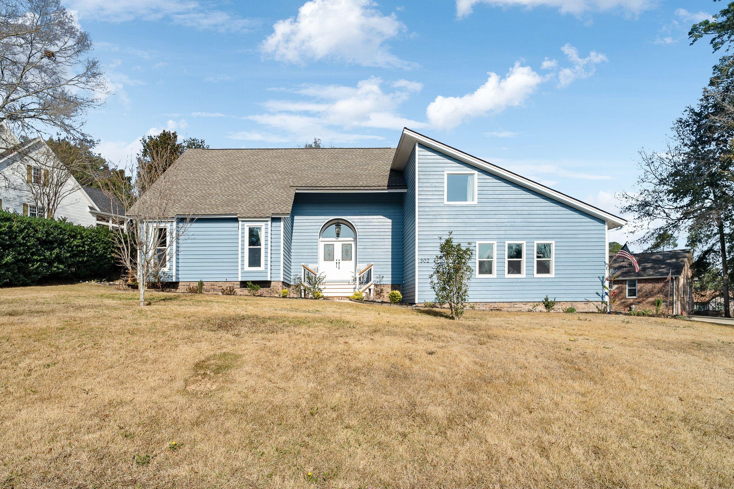 302 Santee Dr, For Sale in Santee - eXp Realty