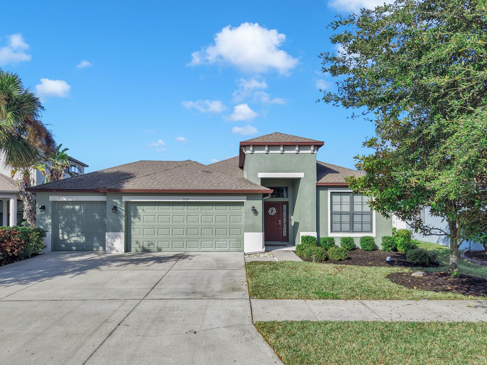 7109 Spindle Tree Ln, For Sale in Riverview - eXp Realty