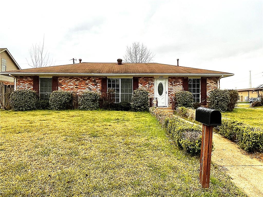 2204 Greenway Dr, For Sale in Alexandria - eXp Realty