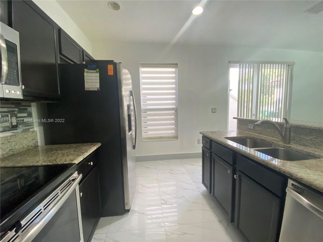 16925 - 16925 Sw 95th St, Sold in Miami - Zoocasa
