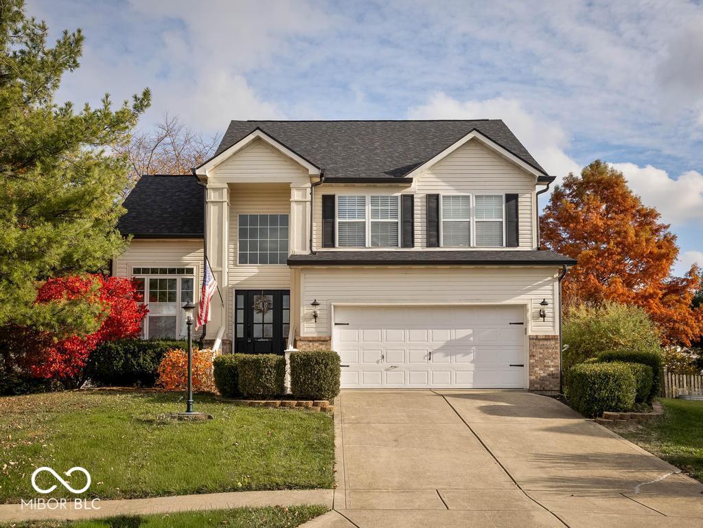 11517 Moss Rock Ct, For Sale in Fishers - eXp Realty
