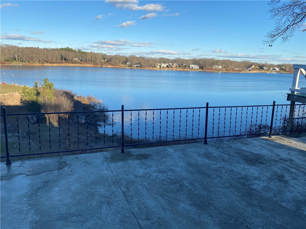 195 Arnold Neck Drive, Leased in Warwick - Zoocasa