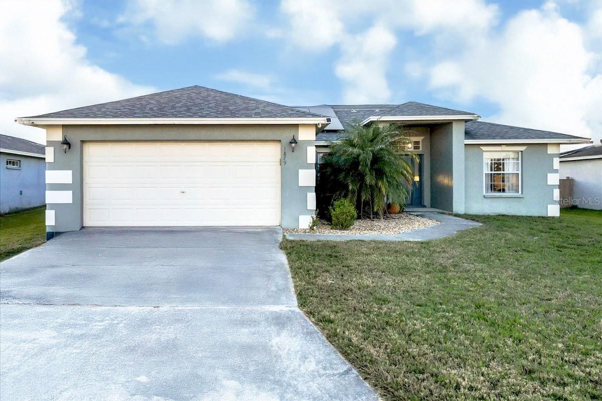 1879 Grey Fox Drive, For Sale in LAKELAND - Zoocasa