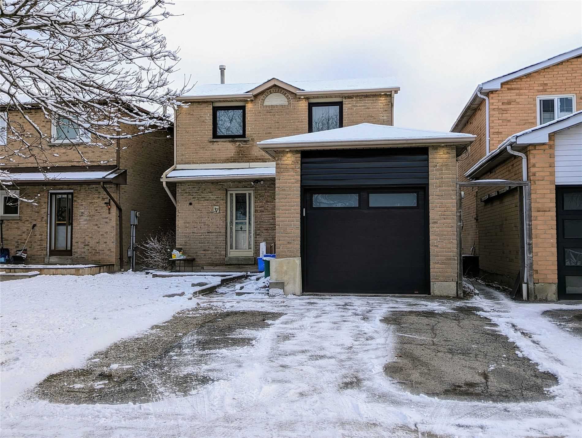BSMNT - 37 Trawley Cres, Leased in Ajax - Zoocasa