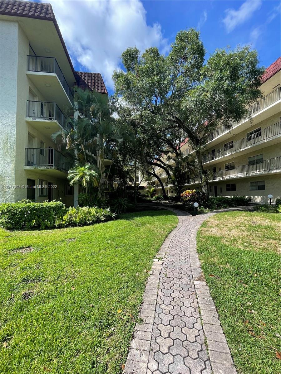 208 - 3280 Spanish Moss Ter, Sold in Lauderhill - Zoocasa