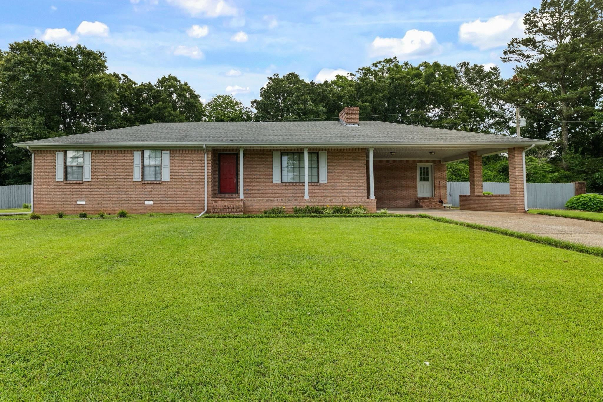125 Augusta St, For Sale in Florence - eXp Realty