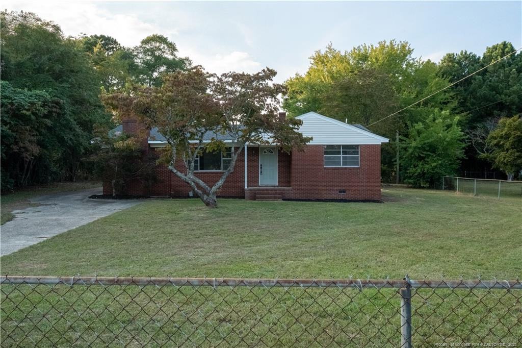 780 Joefield Dr, For Sale in Fayetteville - eXp Realty