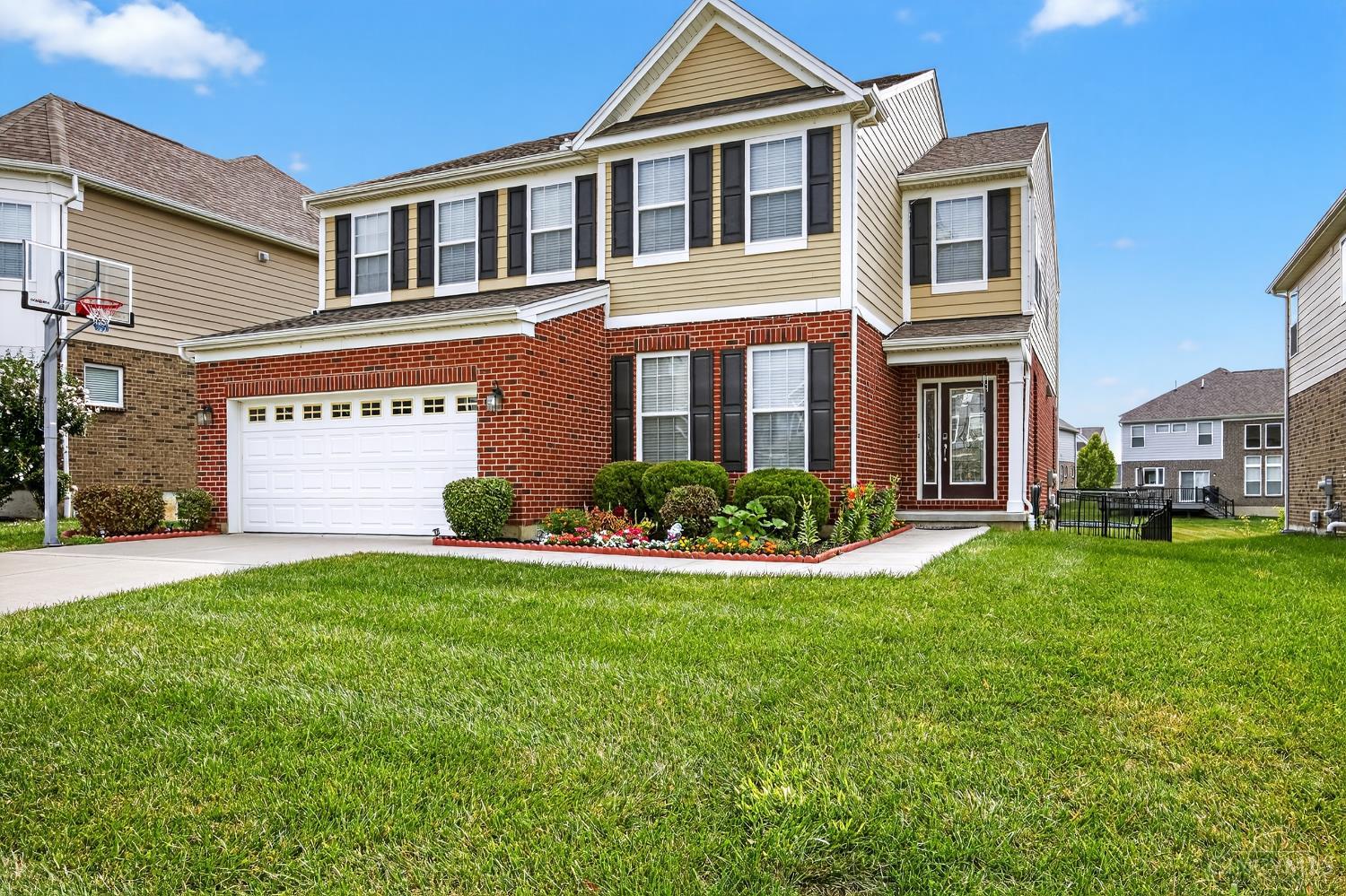 3866 Silver Queen Ct, For Sale in Mason - eXp Realty