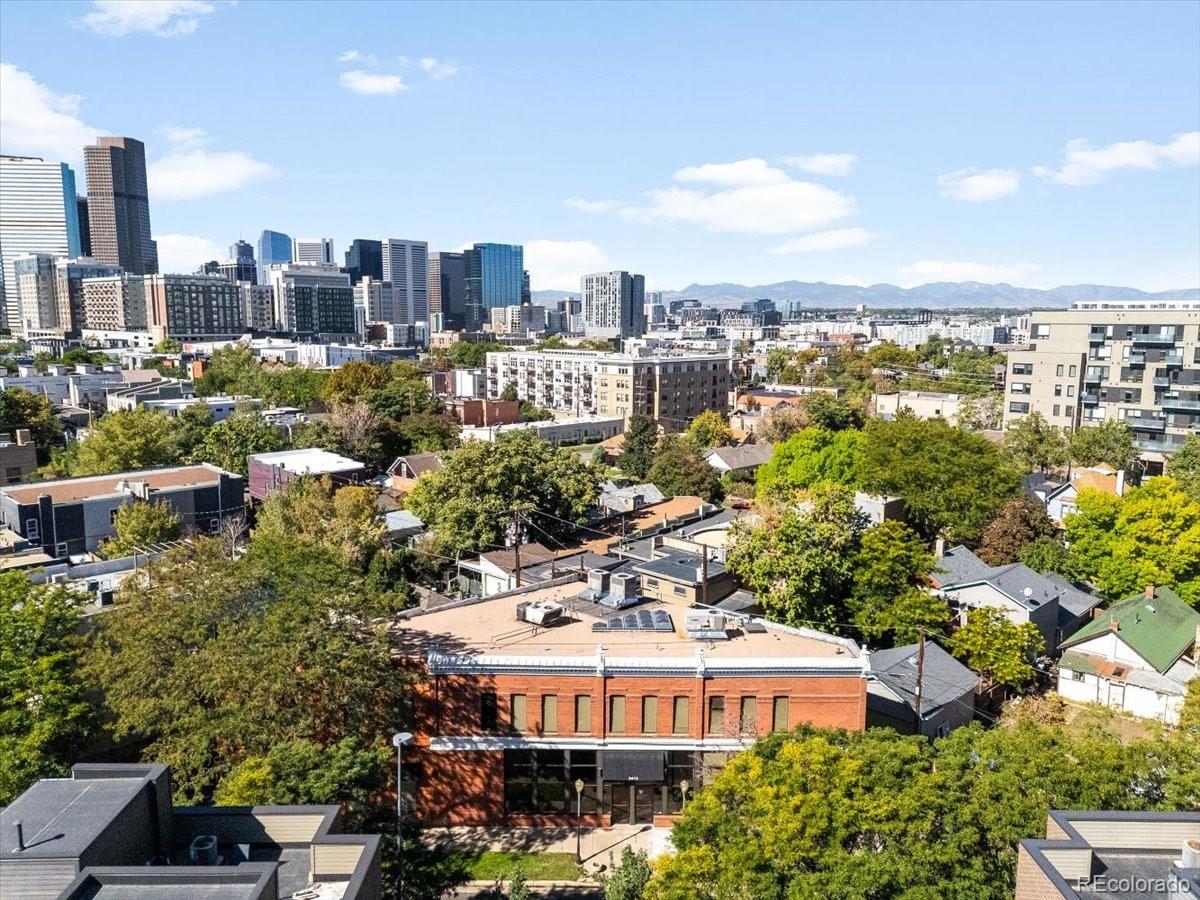 2413 N Washington St, For Sale in Denver - eXp Realty