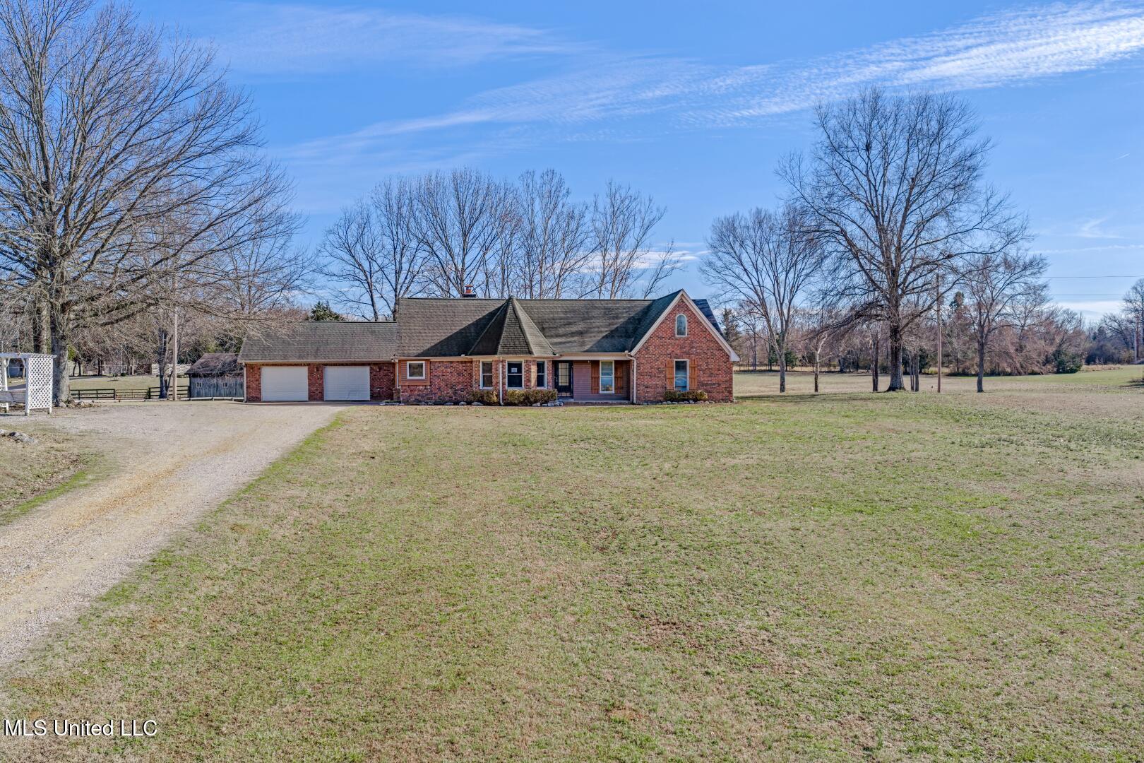 11815 Whispering Pines Dr, For Sale in Olive Branch - eXp Realty