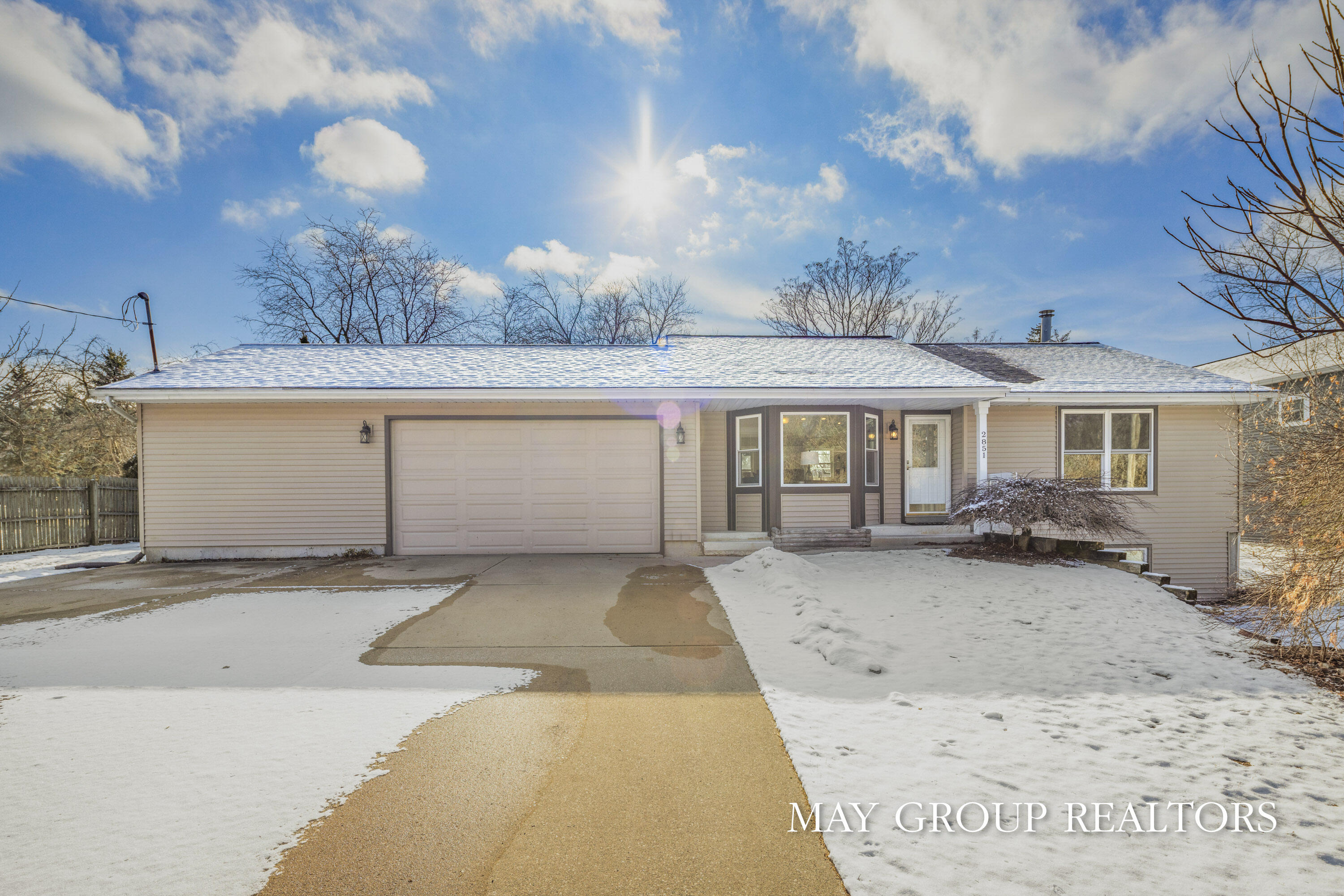 2851 Dean Lake Ave, For Sale in Grand Rapids - eXp Realty