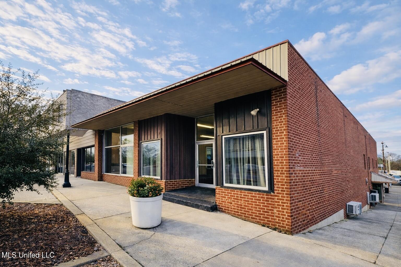 104 Main St, For Sale in McComb - eXp Realty