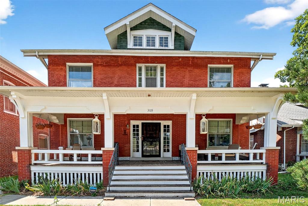 309 N Jackson St, For Sale in Belleville - eXp Realty