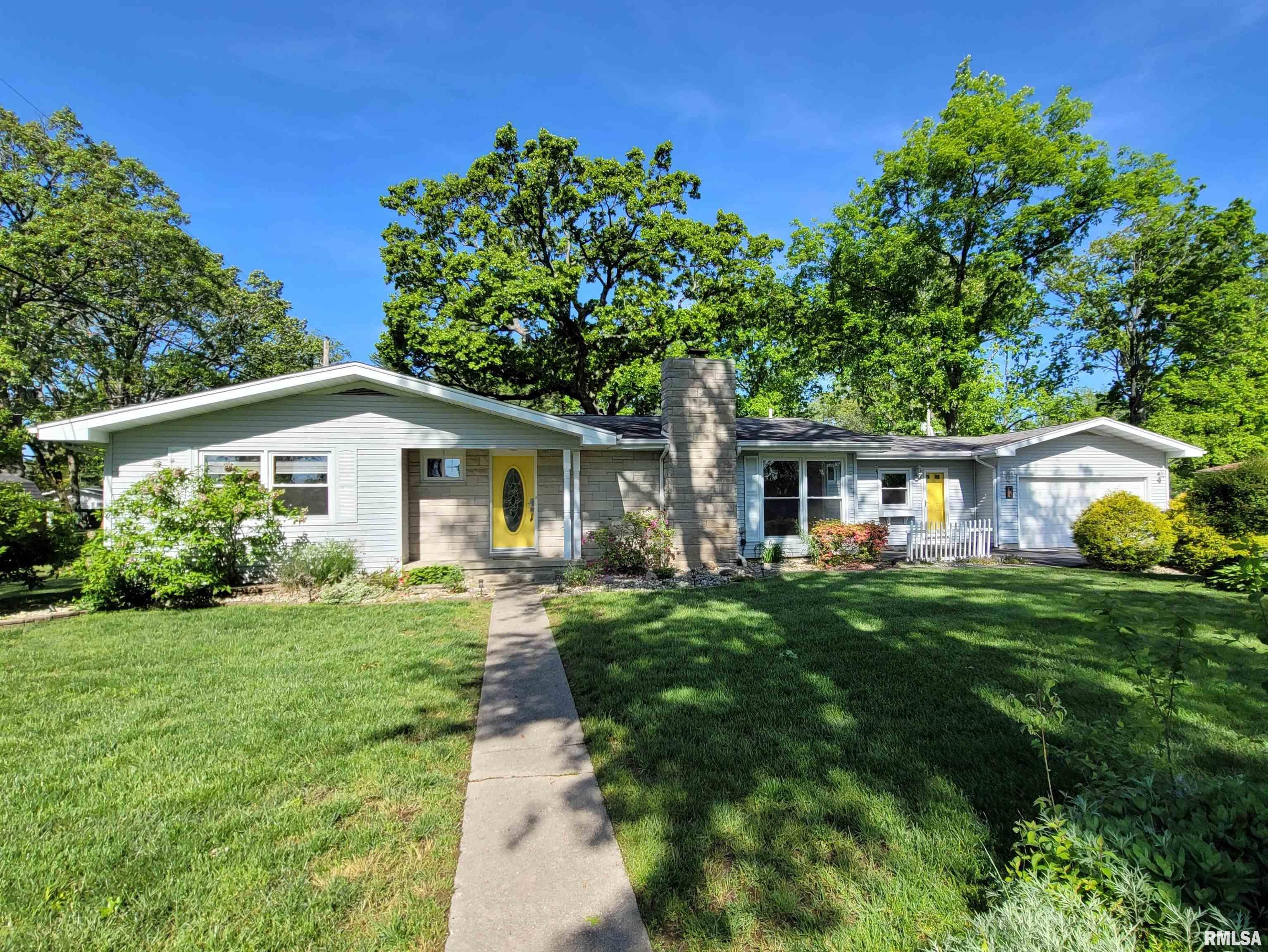 219 Oak Tree Ave, For Sale in Salem - eXp Realty