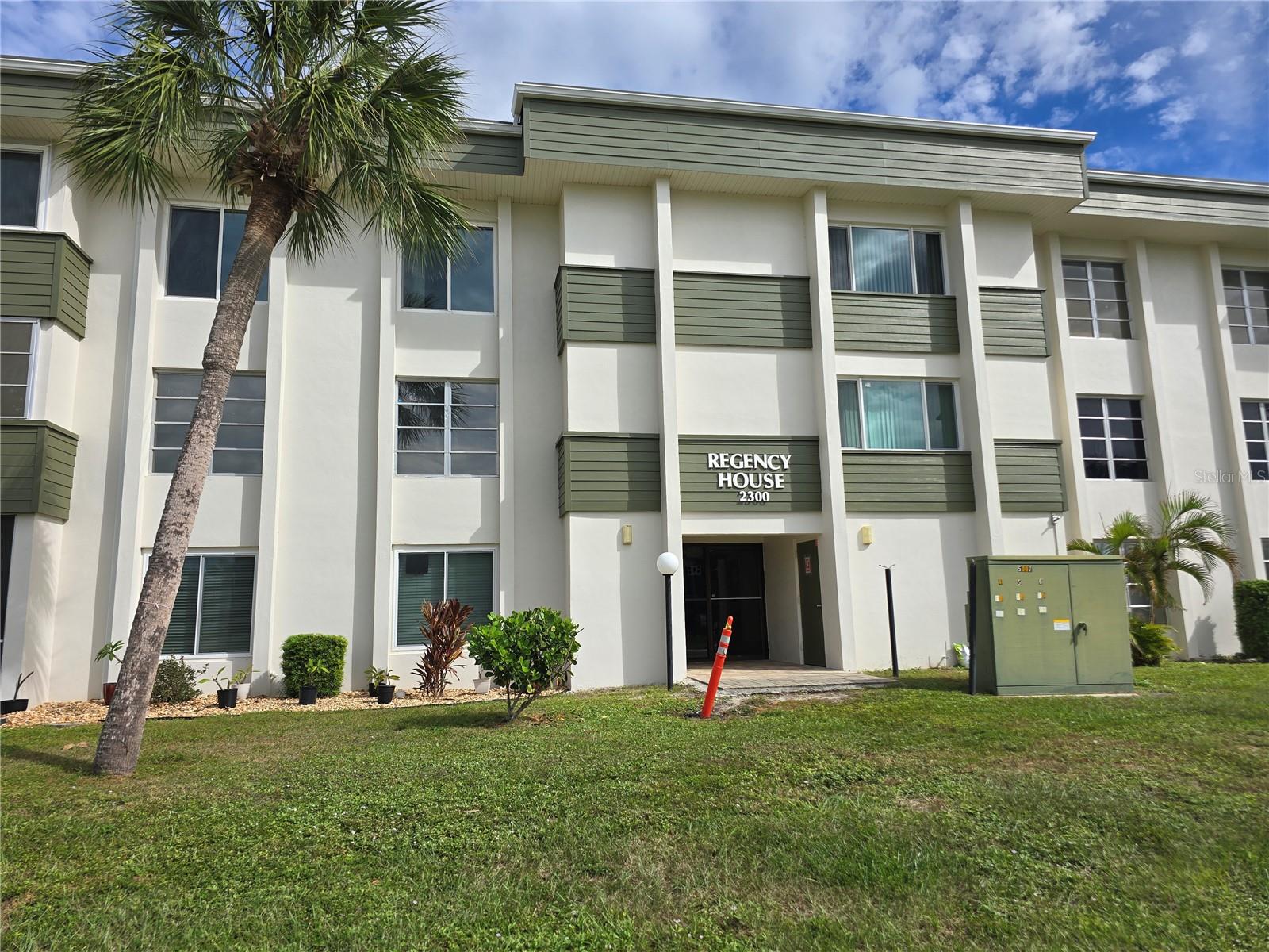 315 - 2300 Aaron Street, For Sale in PORT CHARLOTTE - Zoocasa