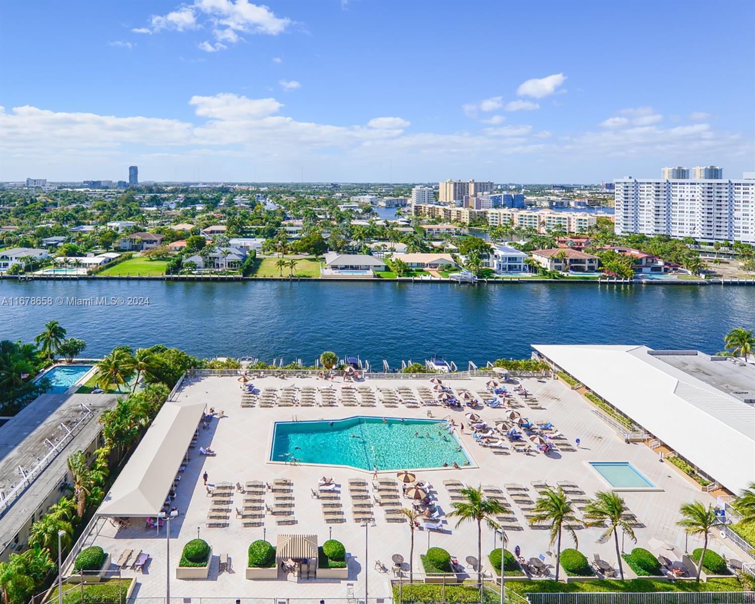 16F - 1985 S Ocean Dr, For Sale in Hallandale Beach - Zoocasa