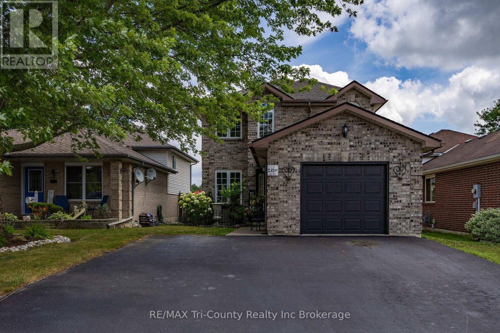 21 Kara Lane, For Sale in Tillsonburg - eXp Realty