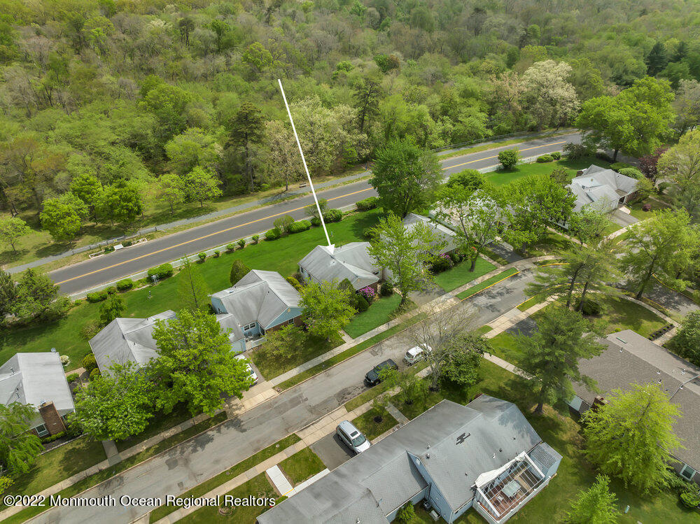 16 Carnation Drive, Sold in Lakewood - Zoocasa