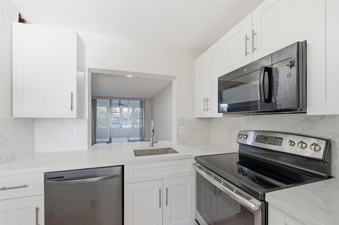 409 - 9430 Poinciana Pl, For Sale in Davie - eXp Realty