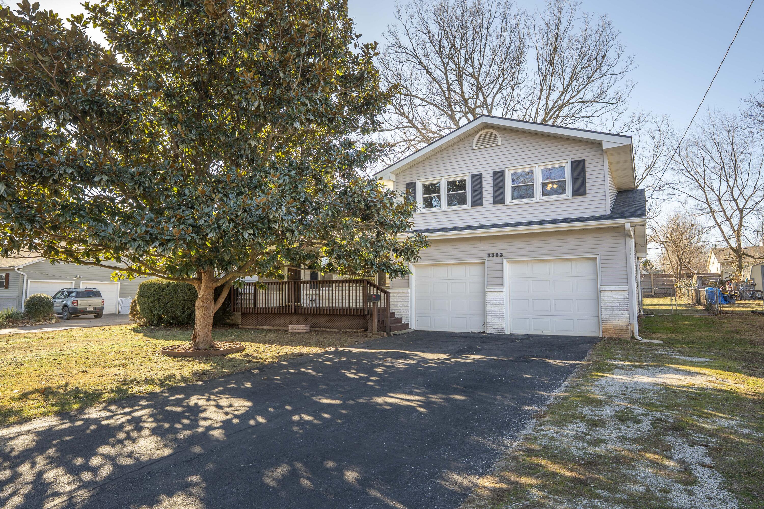 2303 S Dollison Ave, For Sale in Springfield - eXp Realty