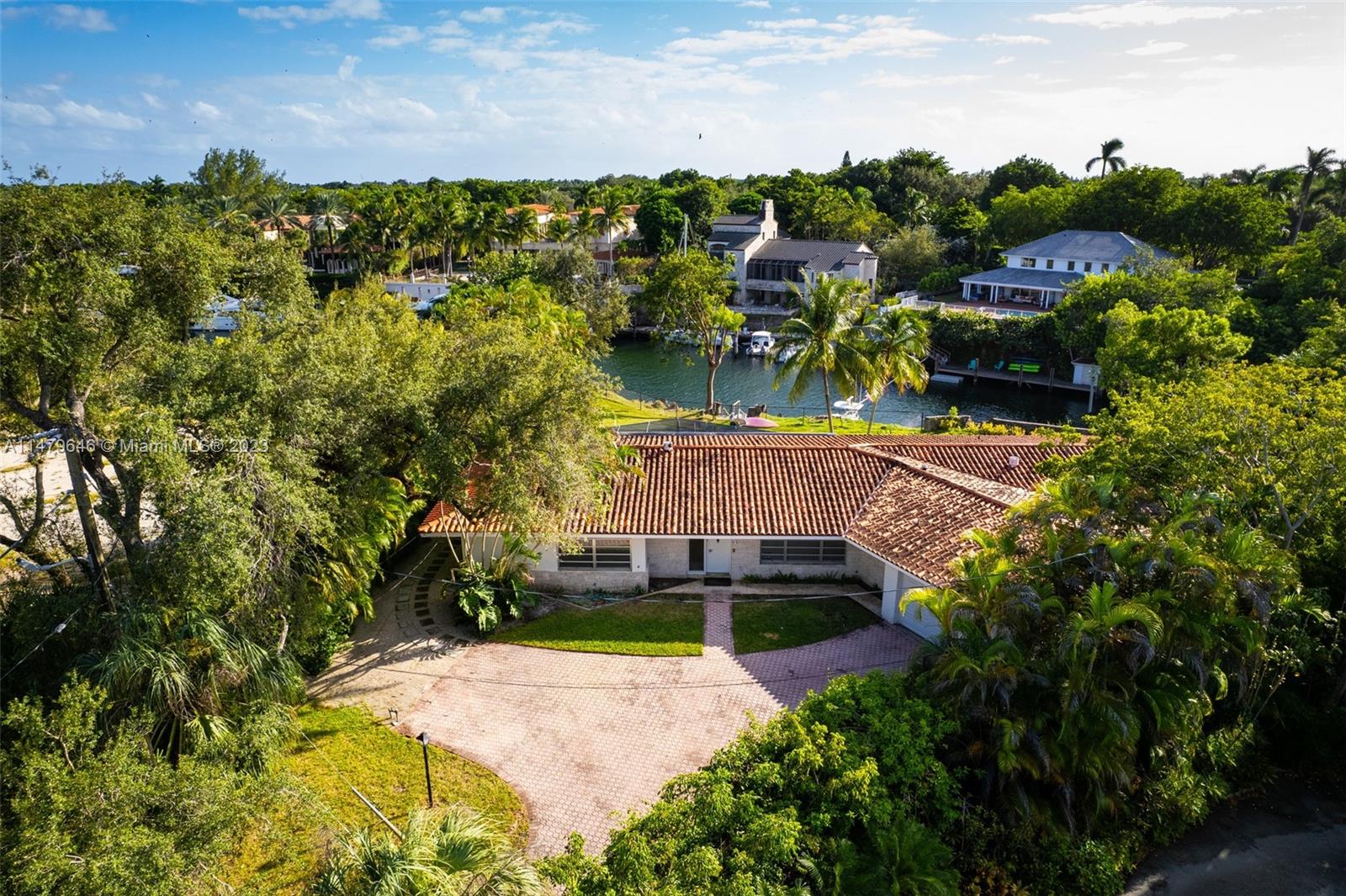 230 Edgewater Dr, Inactive in Coral Gables - Zoocasa