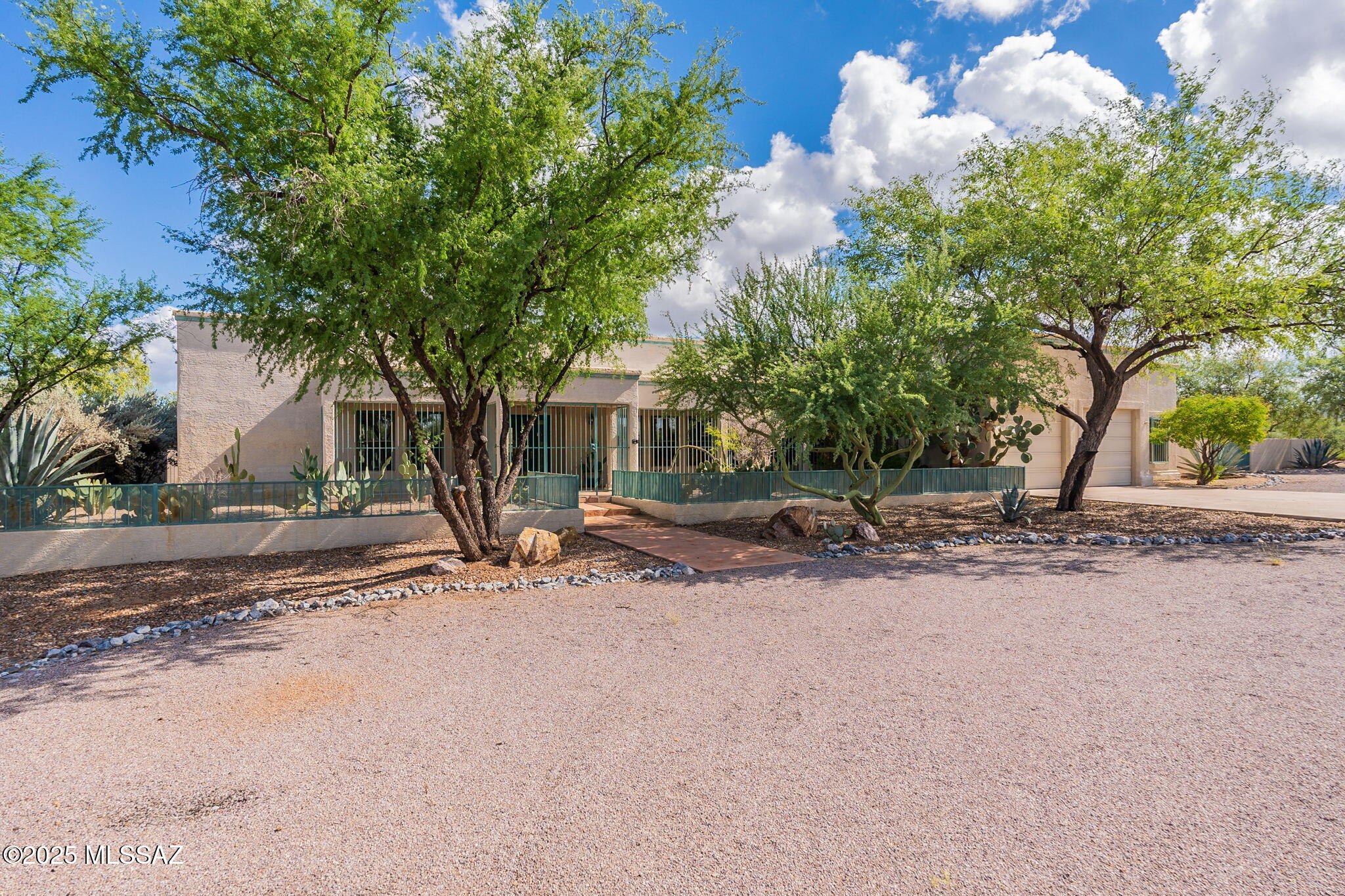 17 Alcalde Lane, For Sale in Rio Rico - eXp Realty