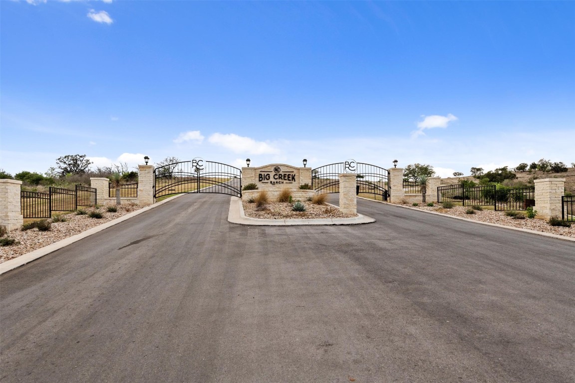 203 Westridge Way, Big Creek Ranch, For Sale in Kingsland - Zoocasa