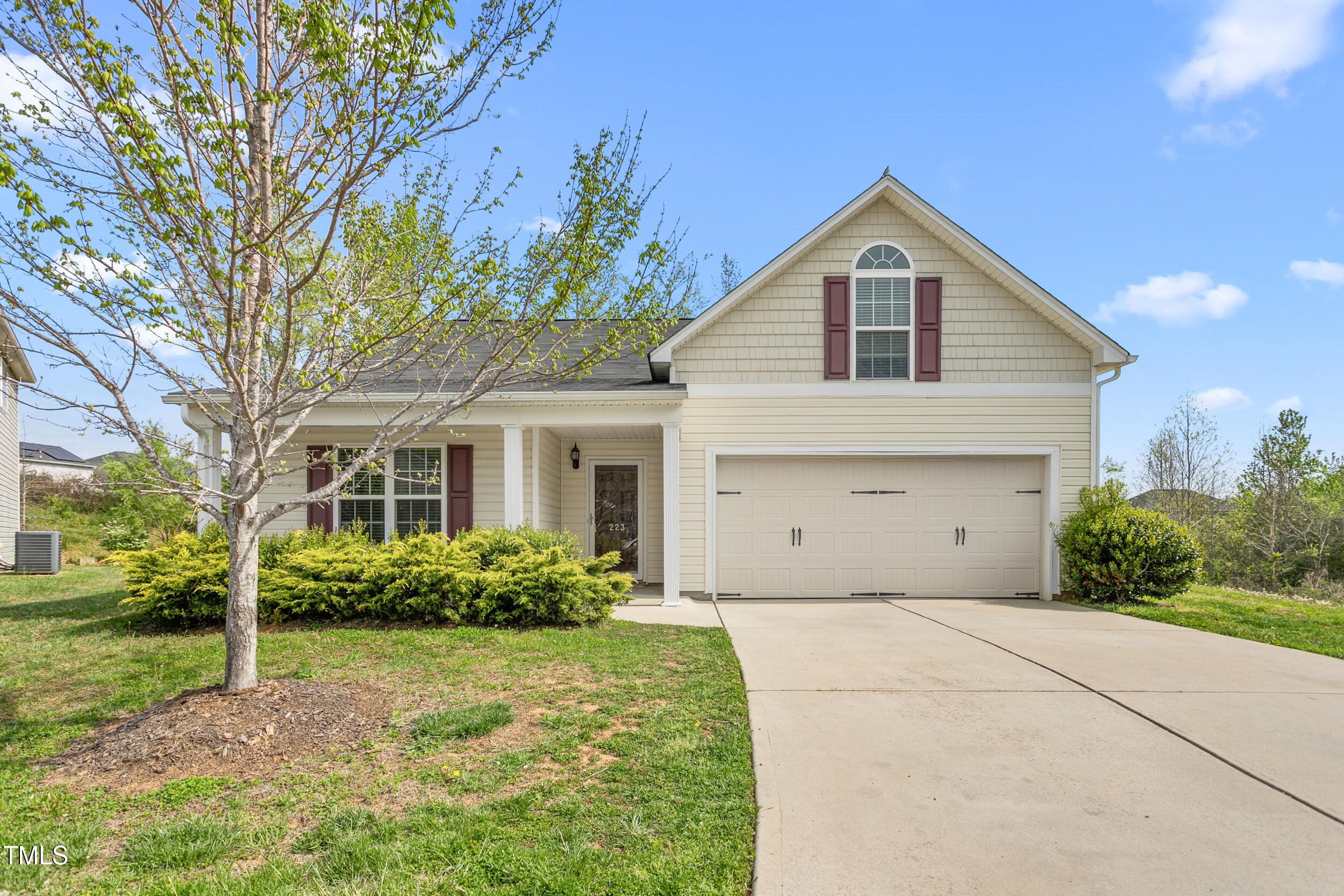 223 Triumph Dr, For Sale in Elon - Zoocasa