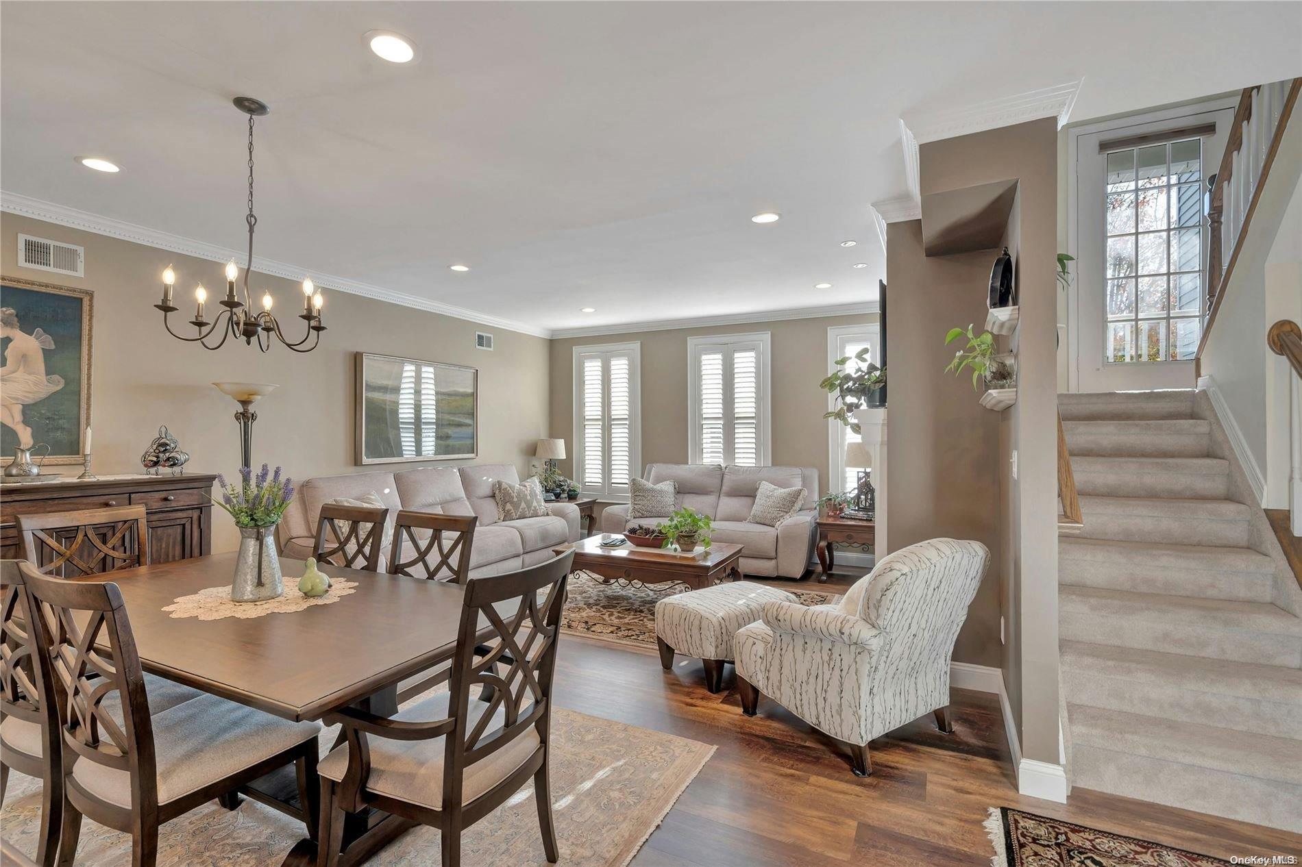 23 - 23 Paddington Cir, Sold in Smithtown - Zoocasa