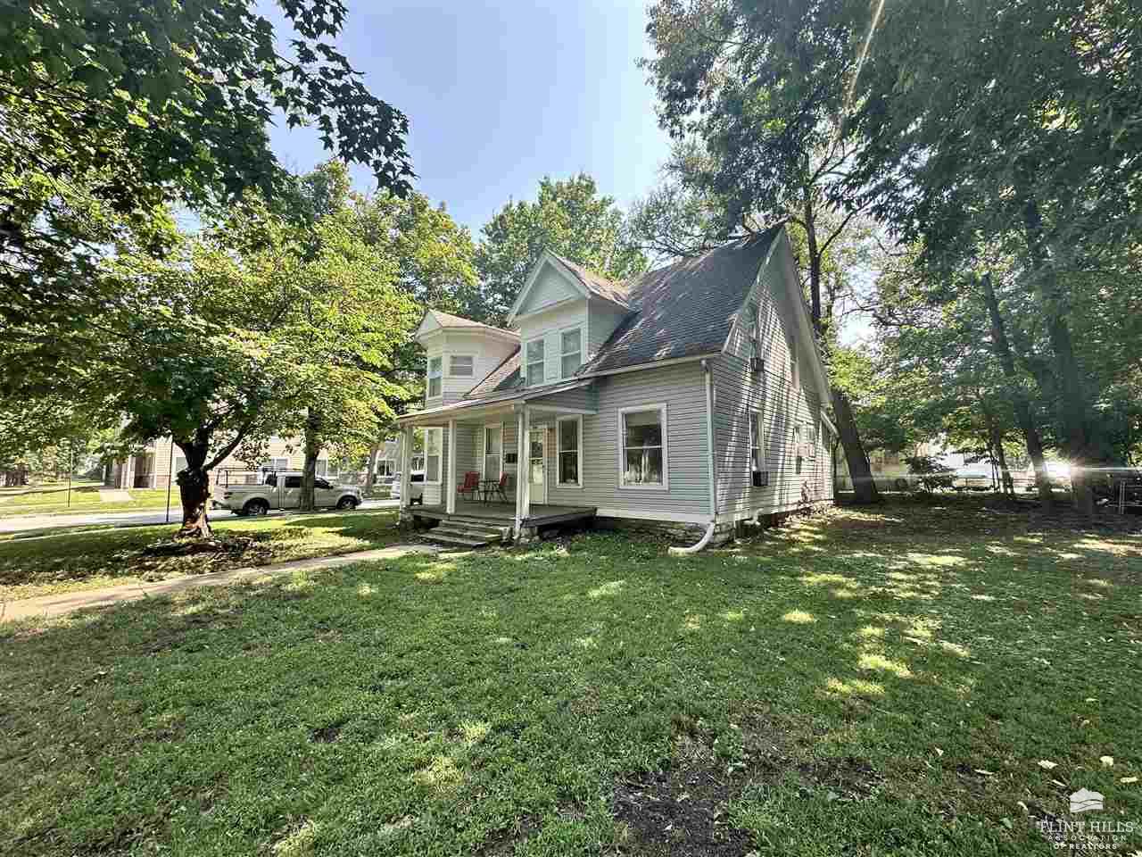 1001 Fremont, For Sale in Manhattan - eXp Realty