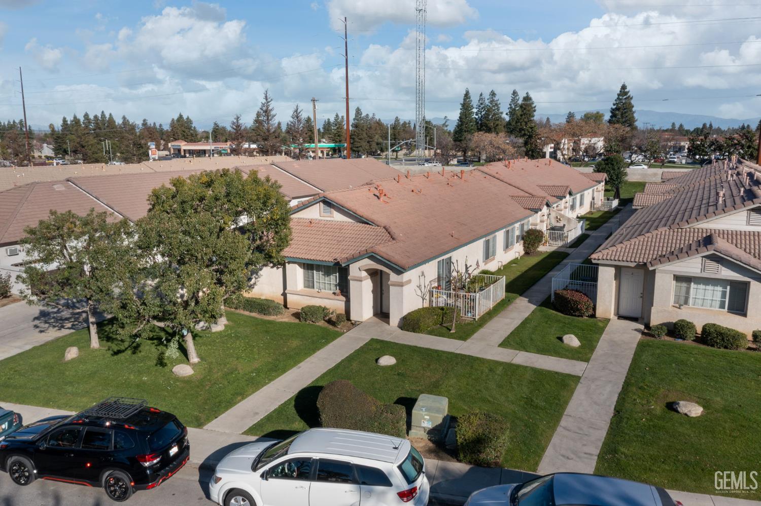 4506 Pebble Creek Drive, For Sale in Bakersfield - eXp Realty